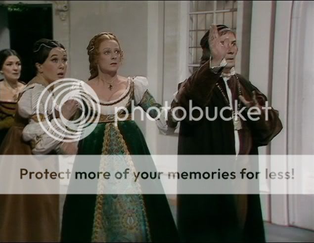 The Friday Spam: Dresses and Gowns: damemaggiedaily — LiveJournal