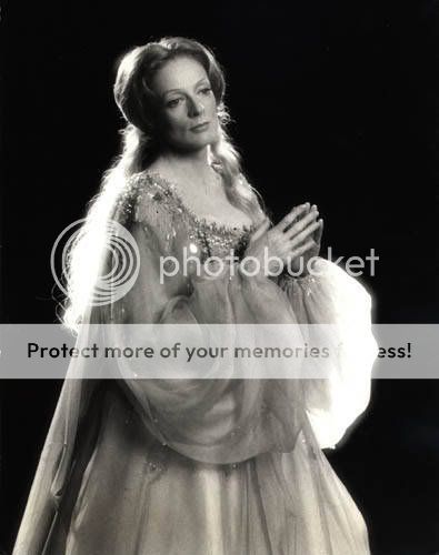 The Friday Spam: Dresses and Gowns: damemaggiedaily — LiveJournal